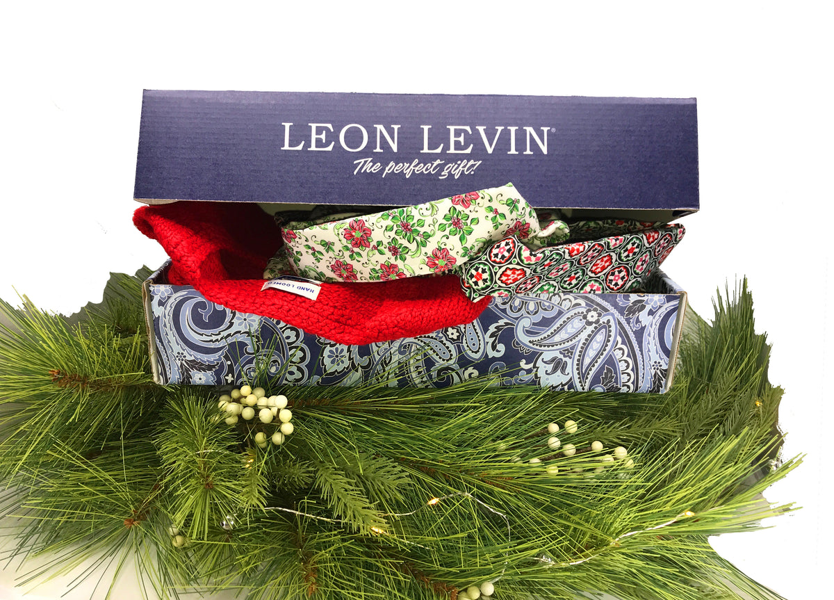 Gift Wrap – Leon Levin